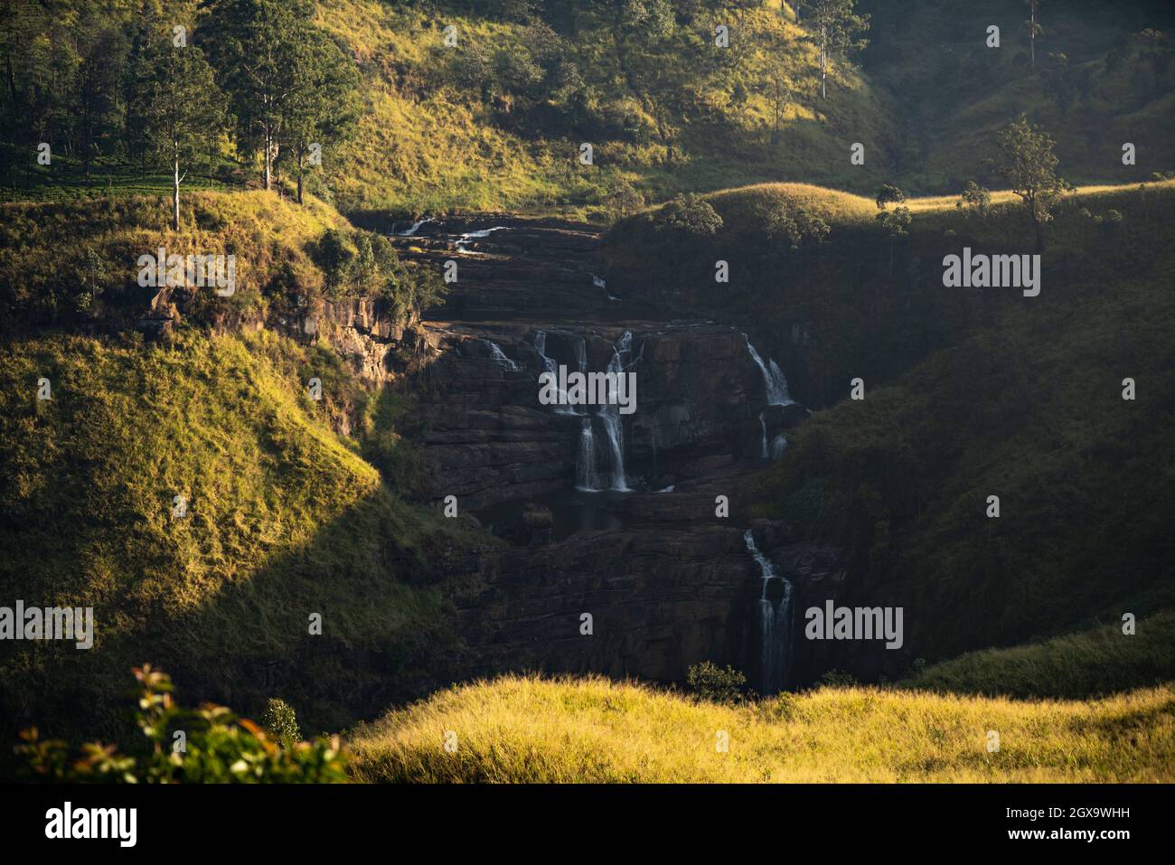 Sri lanka tea nuwara eliya waterfall hi-res stock photography and ...