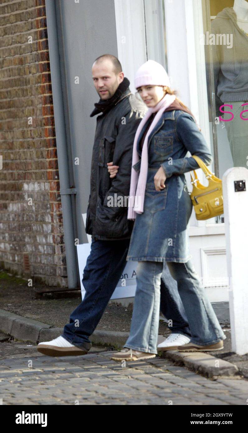 Kelly Brook and Jason Statham having breakfast then shopping in South ...