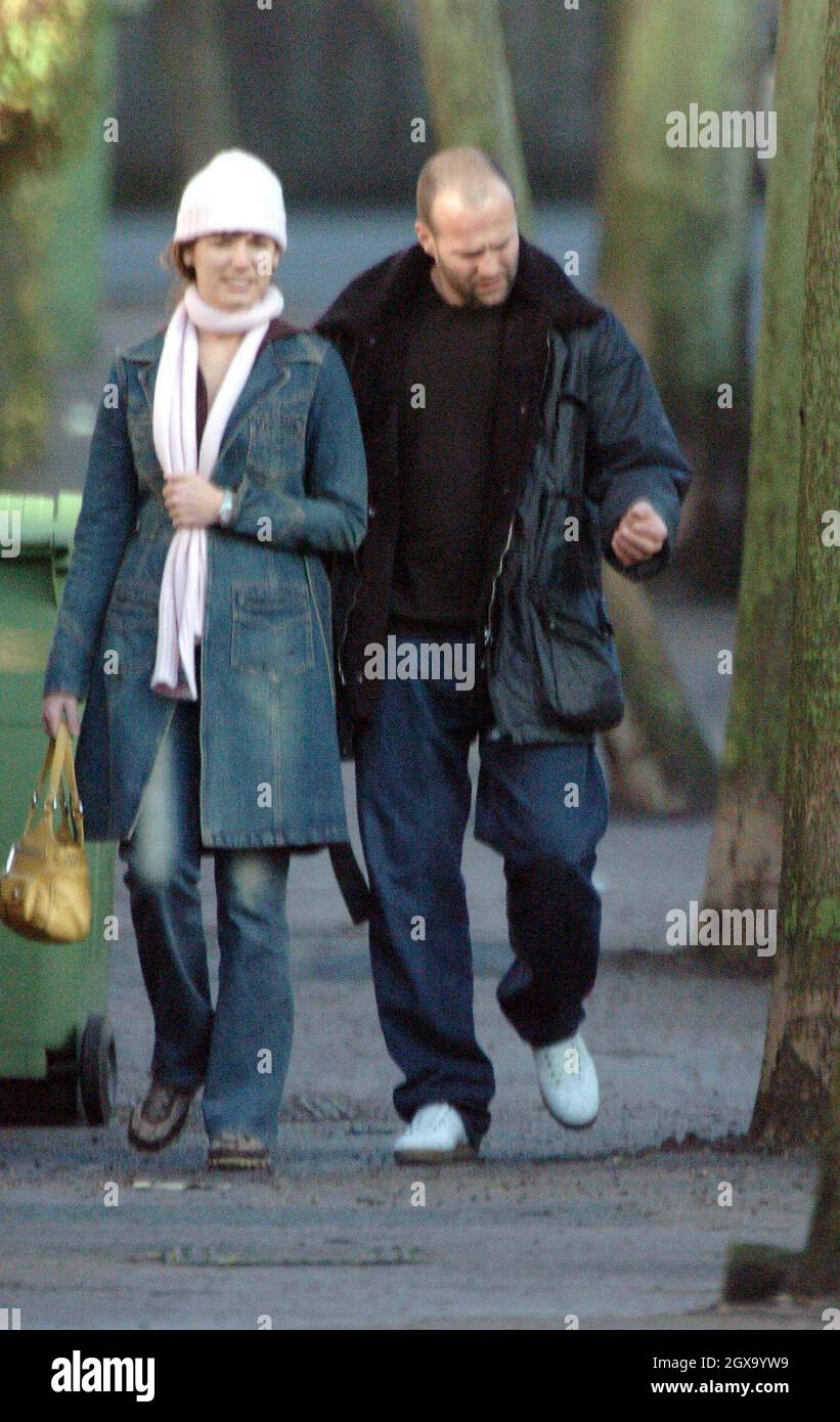 Kelly Brook and Jason Statham having breakfast then shopping in South ...