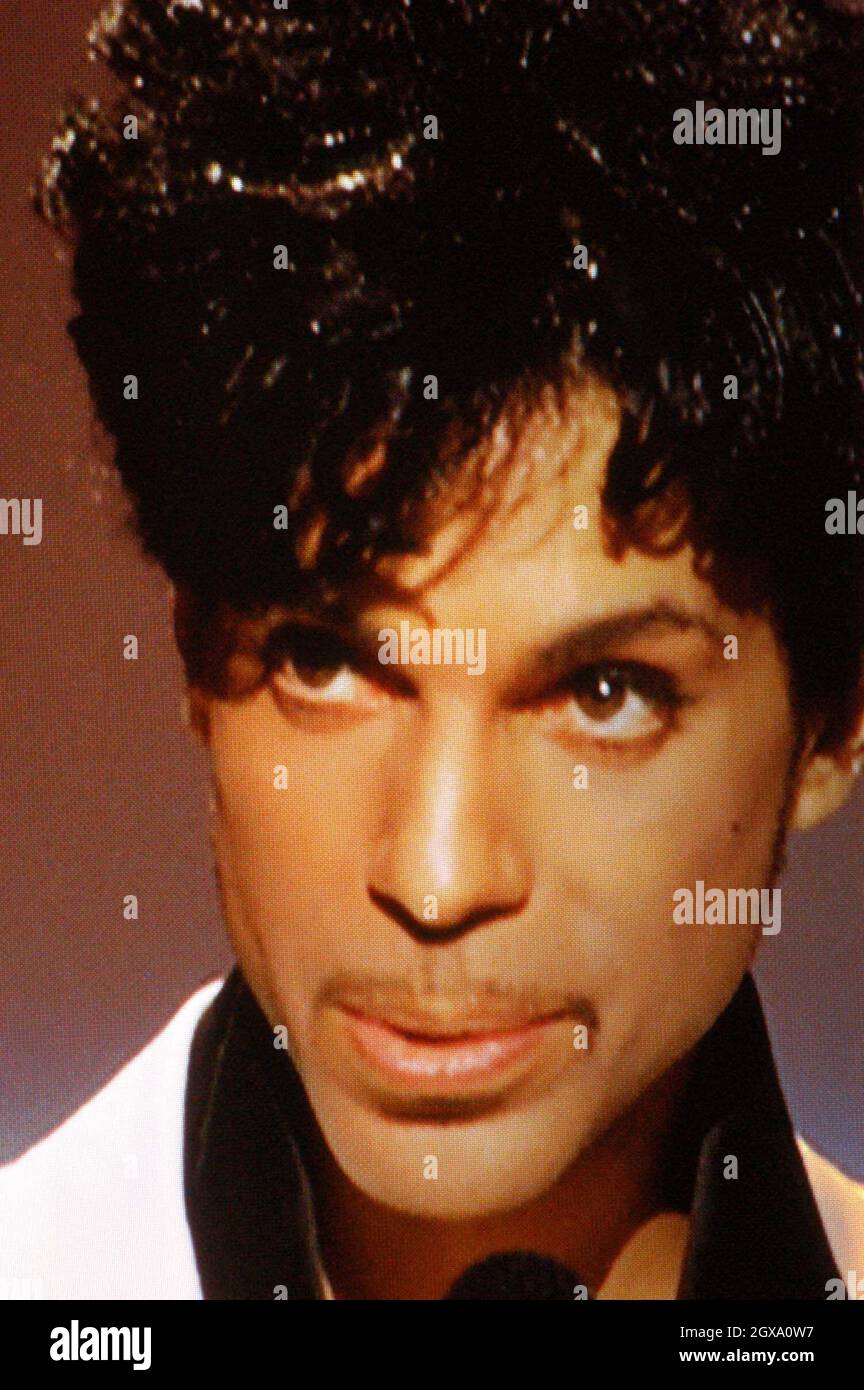 Prince rock and roll hall of fame hi-res stock photography and images ...