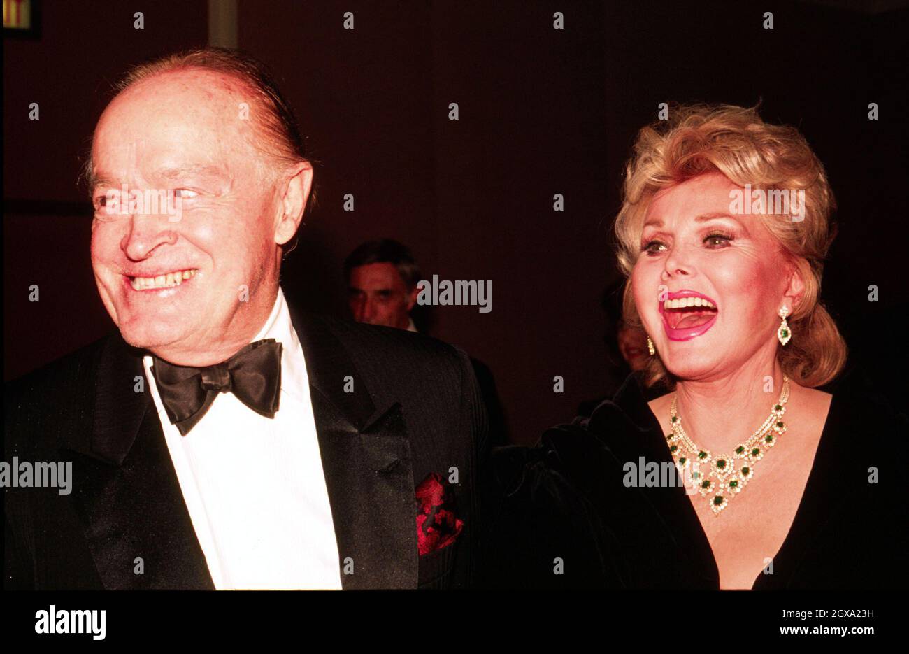 Bob Hope with Zsa Zsa Gabor. Headshot Stock Photo - Alamy