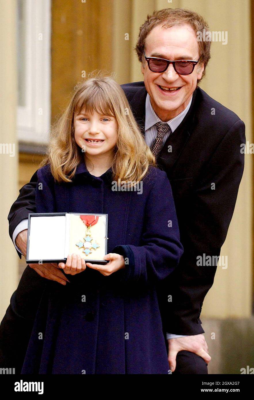 Sixties singer Ray Davies, 59, from the band The Kinks with his ...