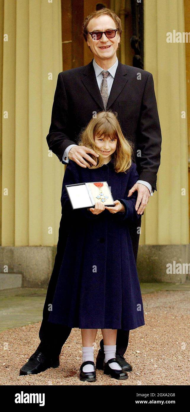 Sixties singer Ray Davies, 59, from the band The Kinks with his ...