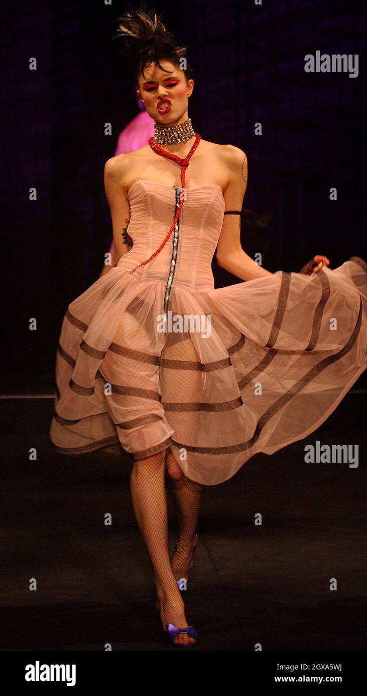 Betsey johnson model hi-res stock photography and images - Alamy