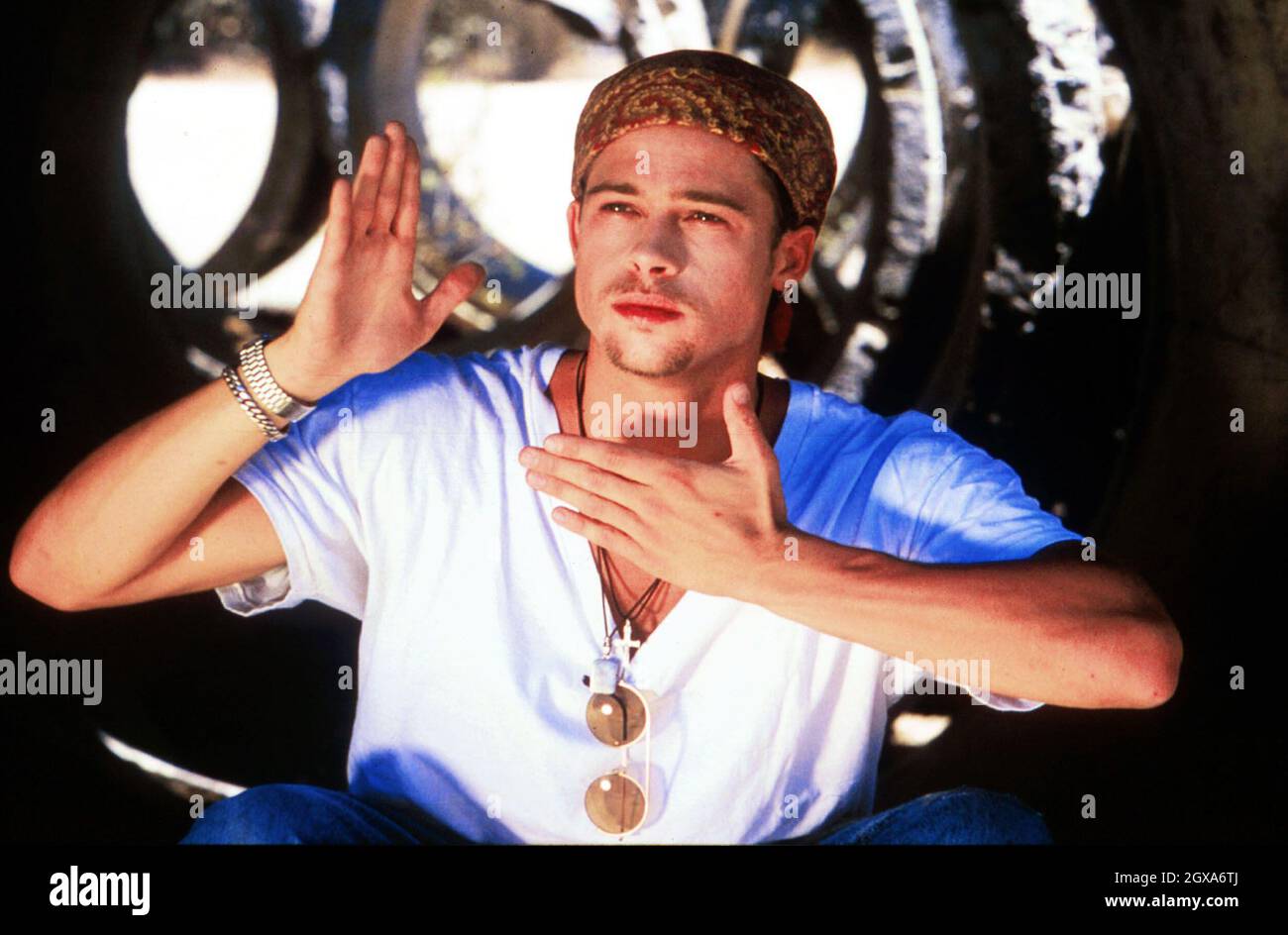 Brad Pitt in his modeling days. Posed, portrait, studio, early, retro ...