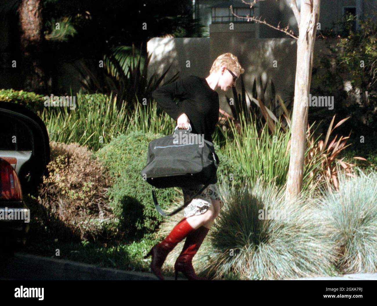 Cate blanchett on her return to LA to resume filming on her new movie ...