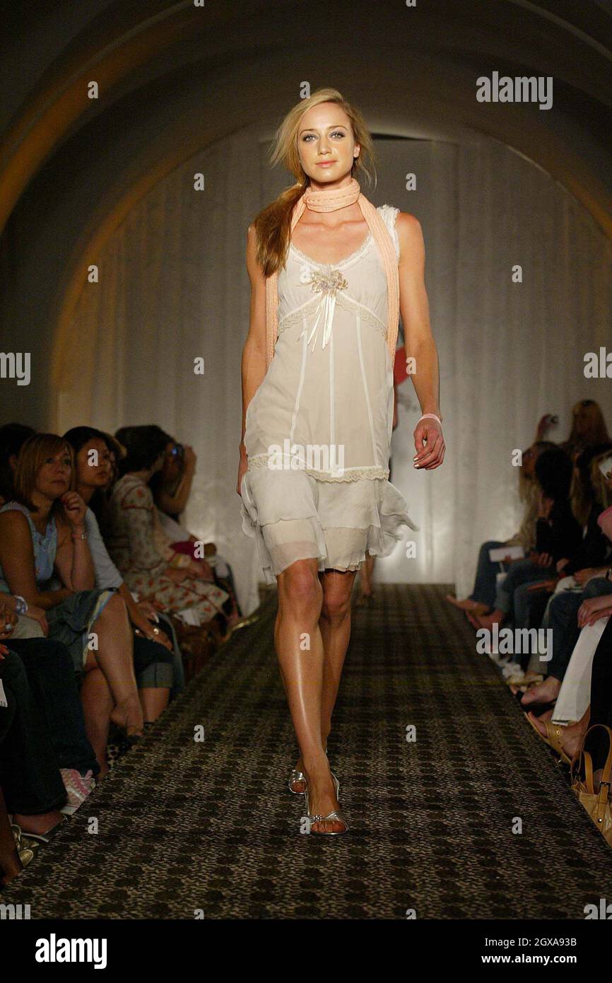 Lisa B, Holly Branson, Hannah Sandling, Alice Deen and Emily Crompton ...