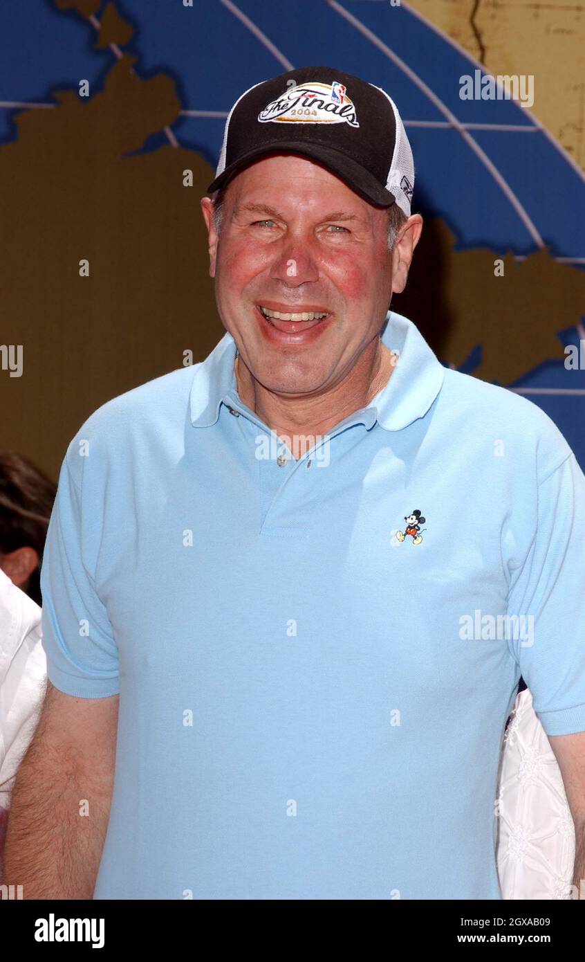 Michael Eisner at the premiere of Around The World In 80 Days in ...