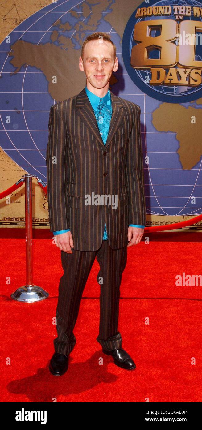 Ewen Bremner at the premiere of Around The World In 80 Days in ...