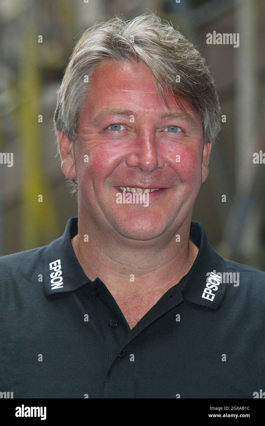 Tommy Walsh wins EPSON Celebrity Dad of the year 2004 Stock Photo - Alamy