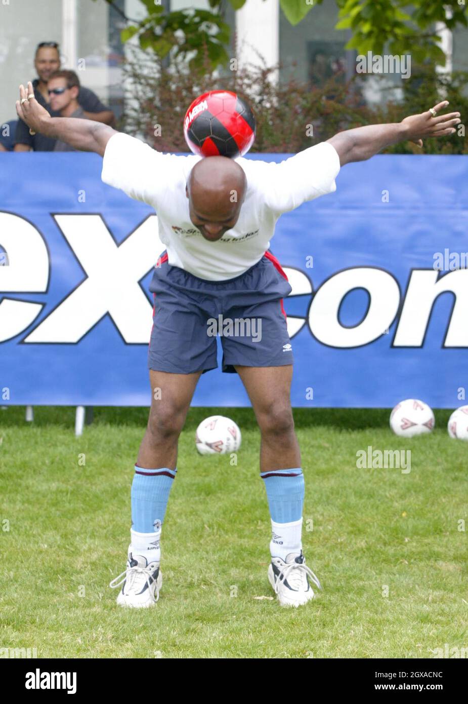 Akabusi mbe hi-res stock photography and images - Alamy