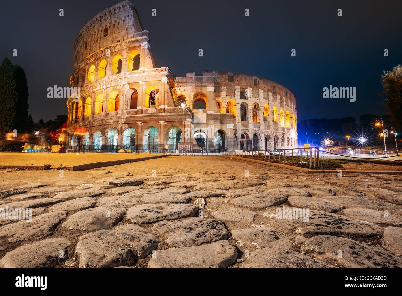 Night amphitheatre hi-res stock photography and images - Alamy
