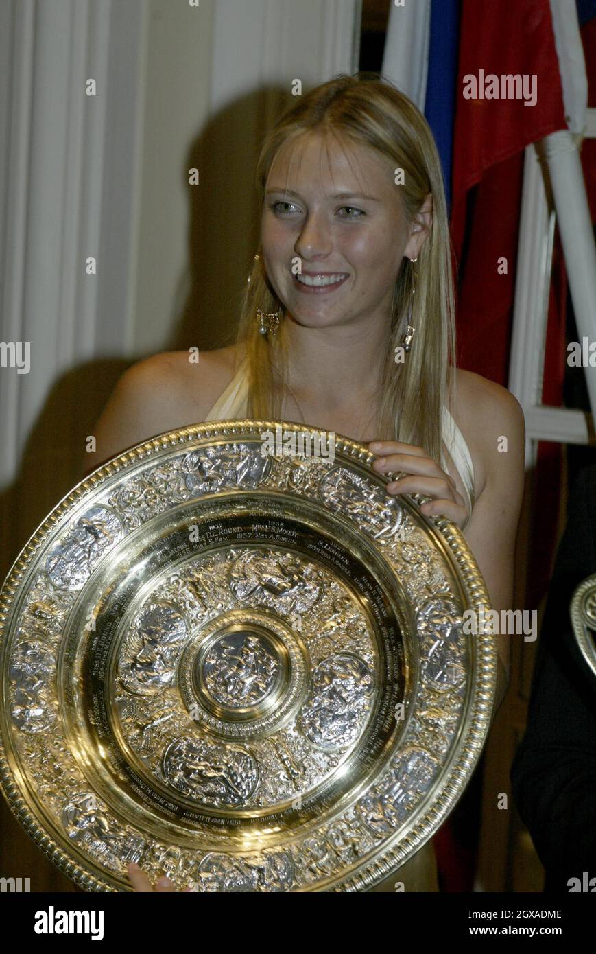 Sharapova Wimbledon 2004