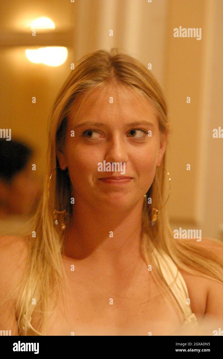 Maria Sharapova 2004 High Resolution Stock Photography and Images - Alamy
