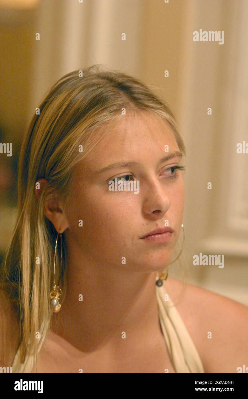 Maria sharapova wimbledon trophy hi-res stock photography and images ...