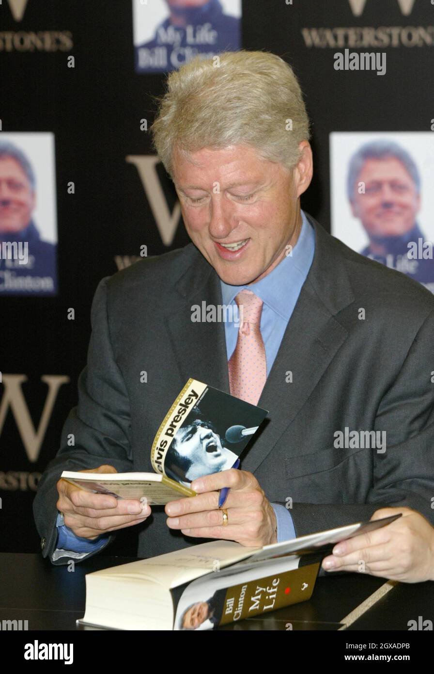 Bill Clinton on a book tour promoting his autobiography My Life at ...
