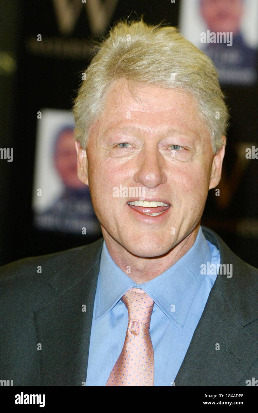 Bill Clinton on a book tour promoting his autobiography My Life at ...