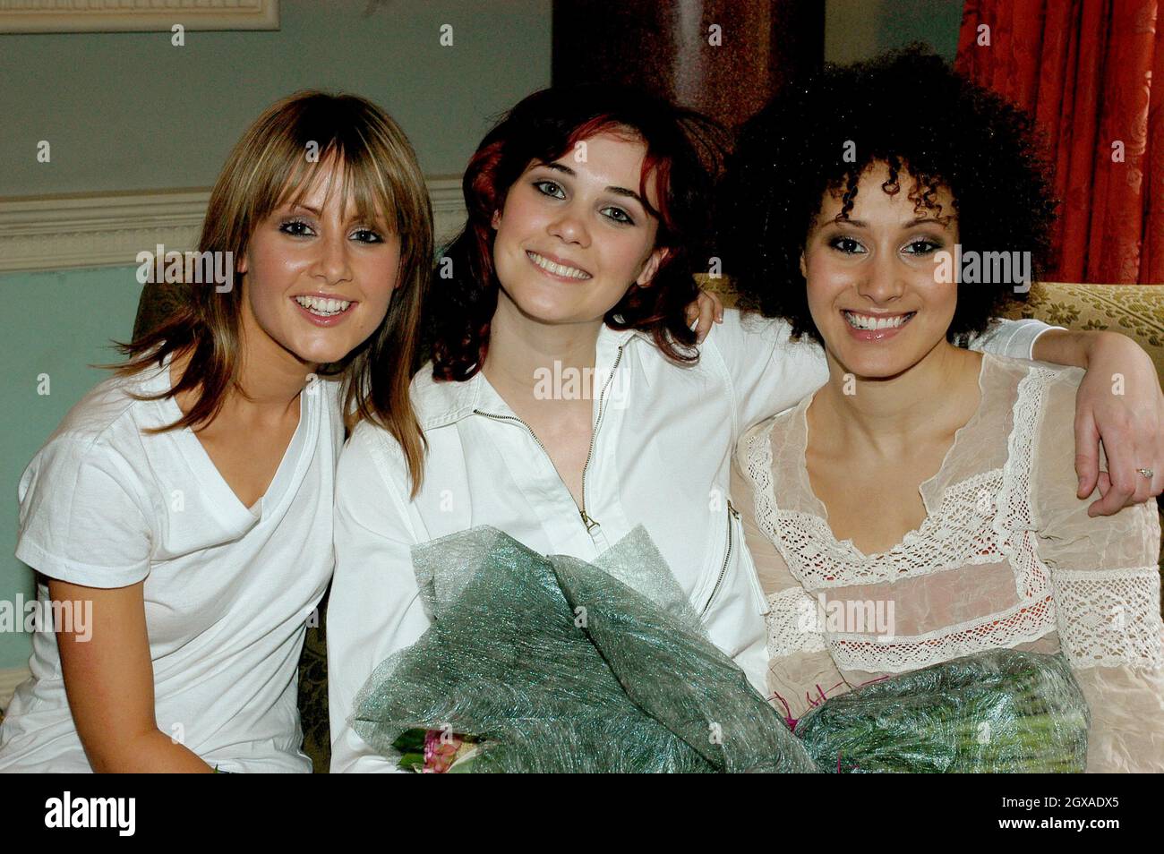 Emma Hunting, winner of La Redoute Miss More 2004 with Cheri Prince ...