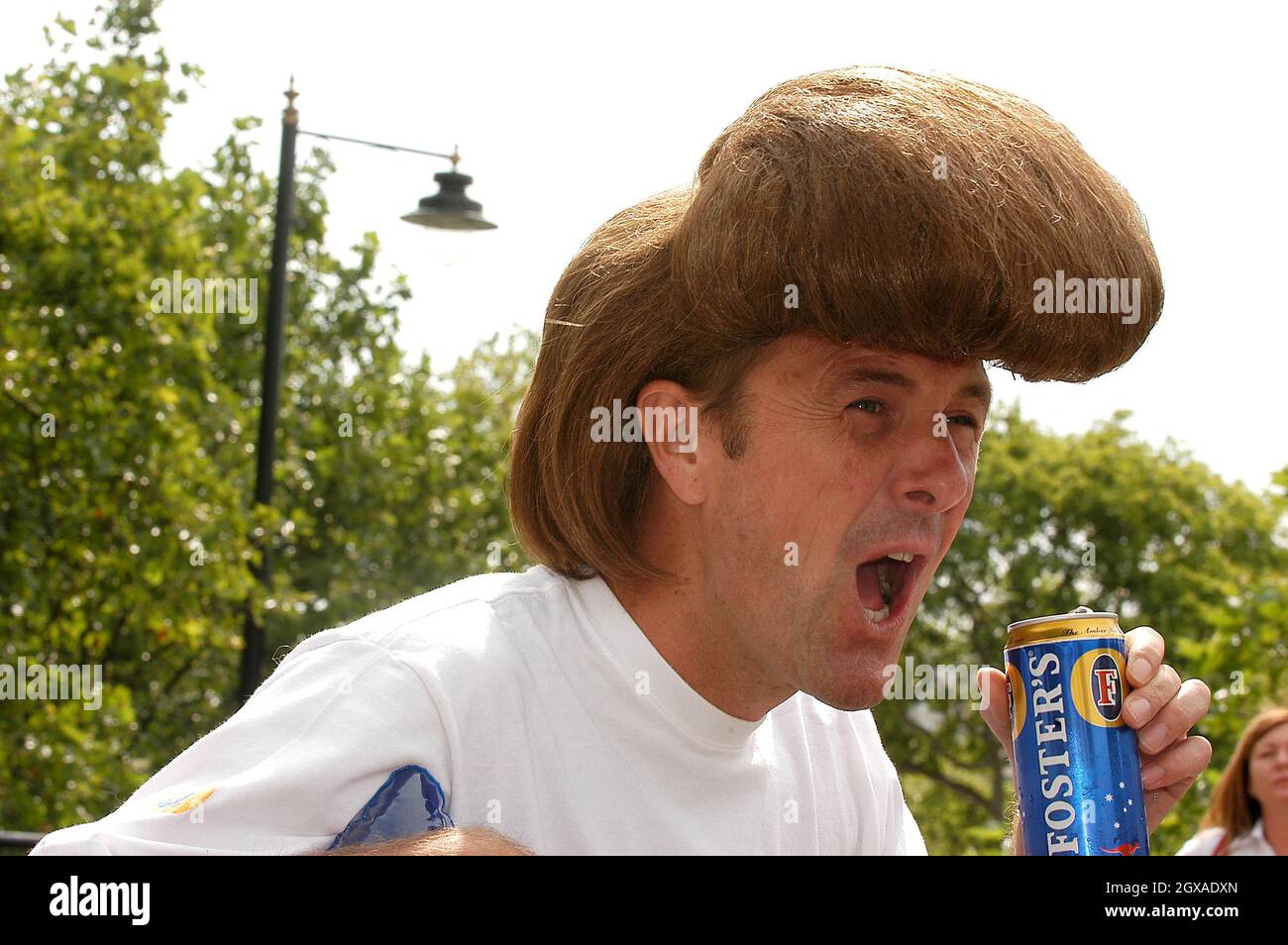 Phil Tufnell launches the new Foster's ad campaign Tuffer's Bush Trial ...