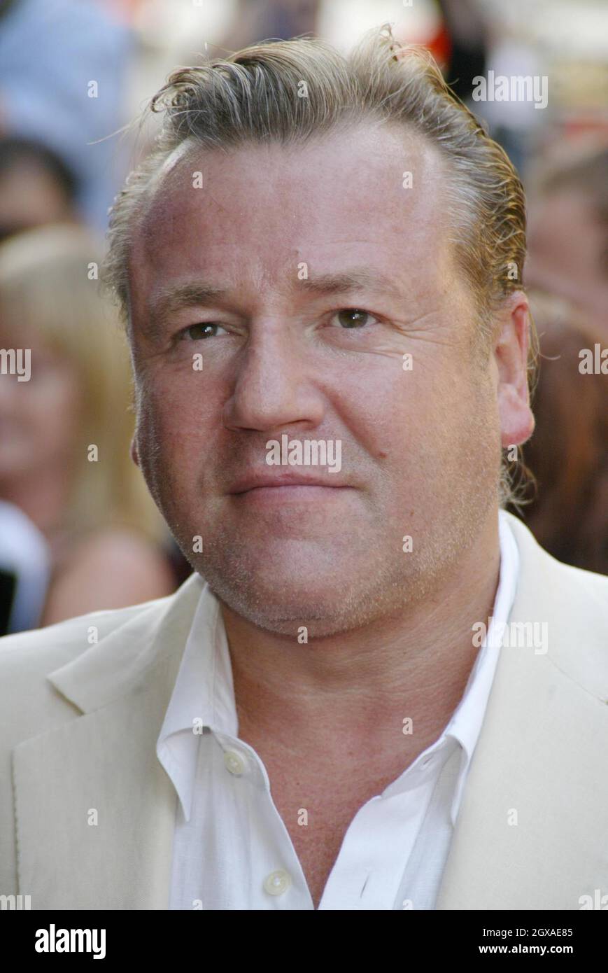 Ray winstone king arthur premiere hi-res stock photography and images ...
