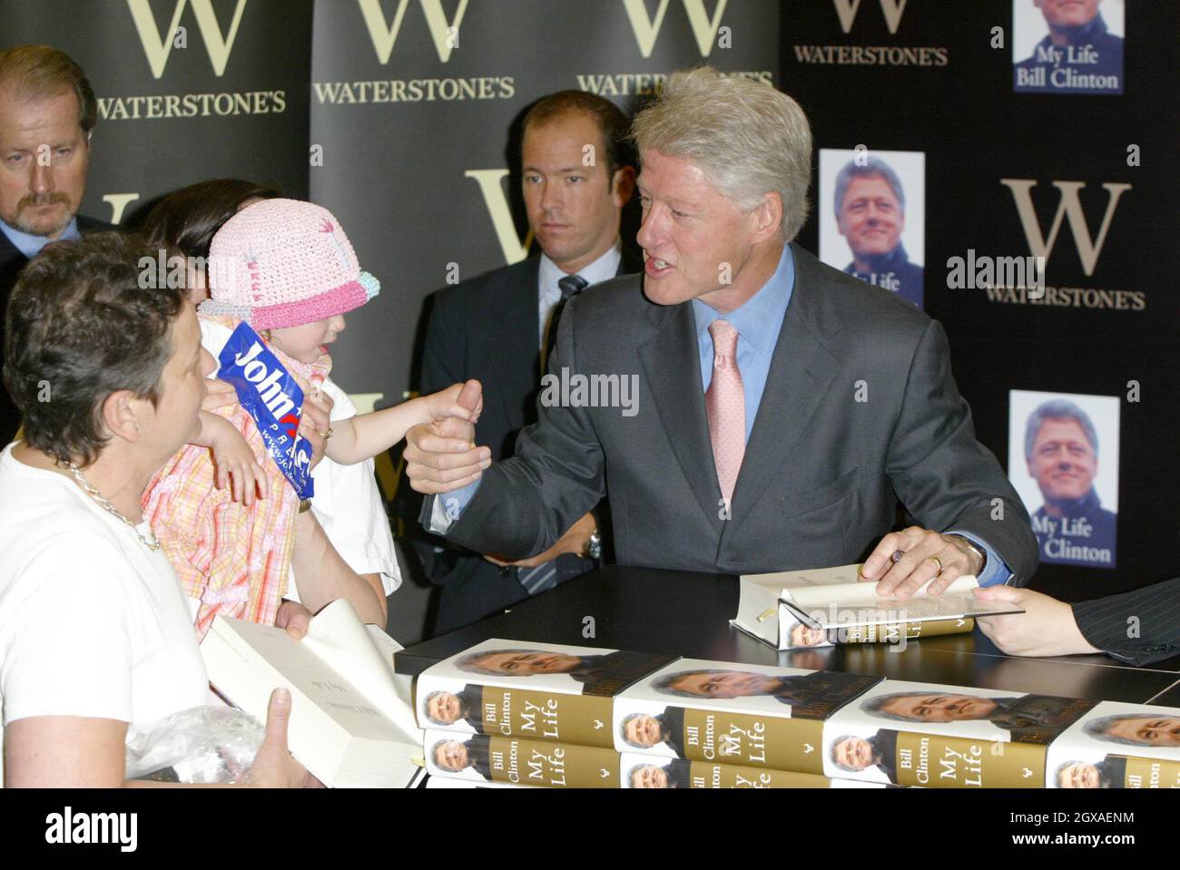 Bill Clinton on a book tour promoting his autobiography My Life at ...