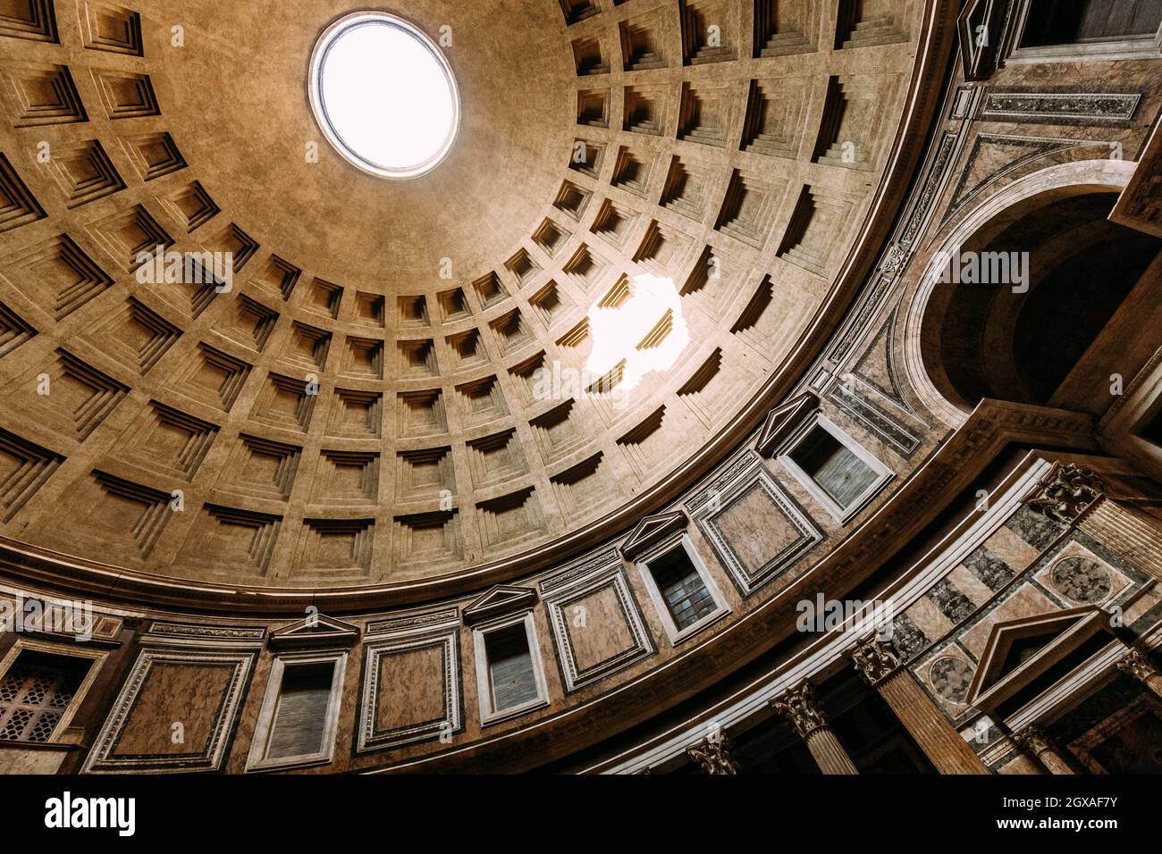 Ceiling of the pantheon hi-res stock photography and images - Alamy