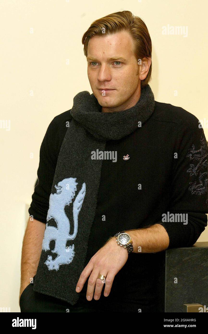 Ewan McGregor wrapped in a Lion Scarf, especially created by Pringle to ...