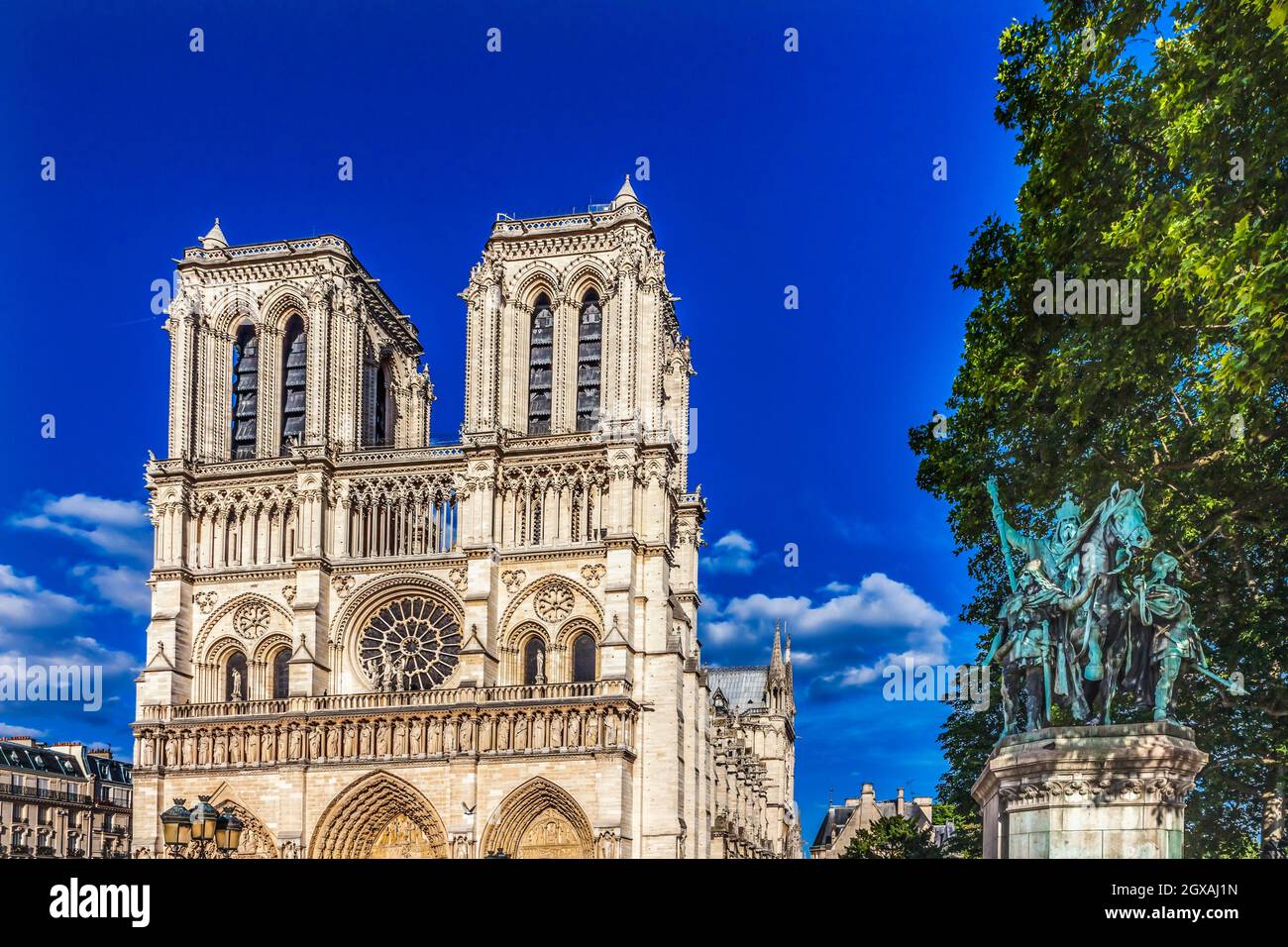 Notre Dame Church Charlemagne Guards Bronze Statue Paris France. Statue ...