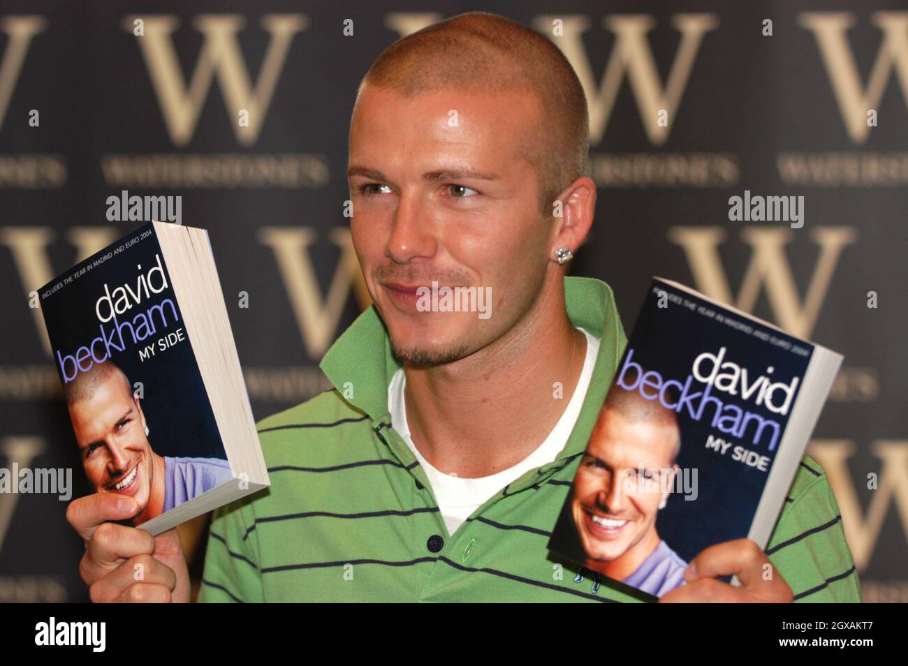 David Beckham singing cpies of his latest autobiography My Side at ...