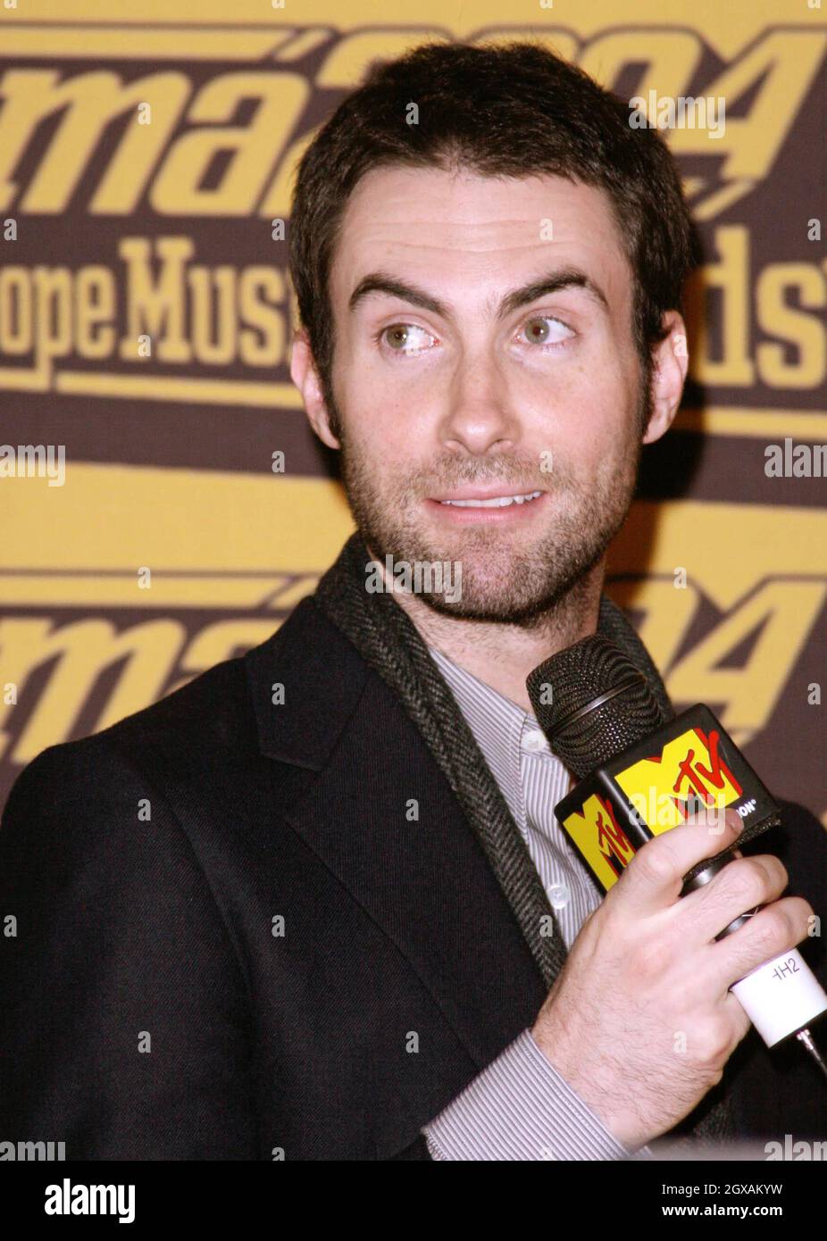 Maroon 5 's singer Adam Levine at the MTV Europe Music Awards 2004 ...