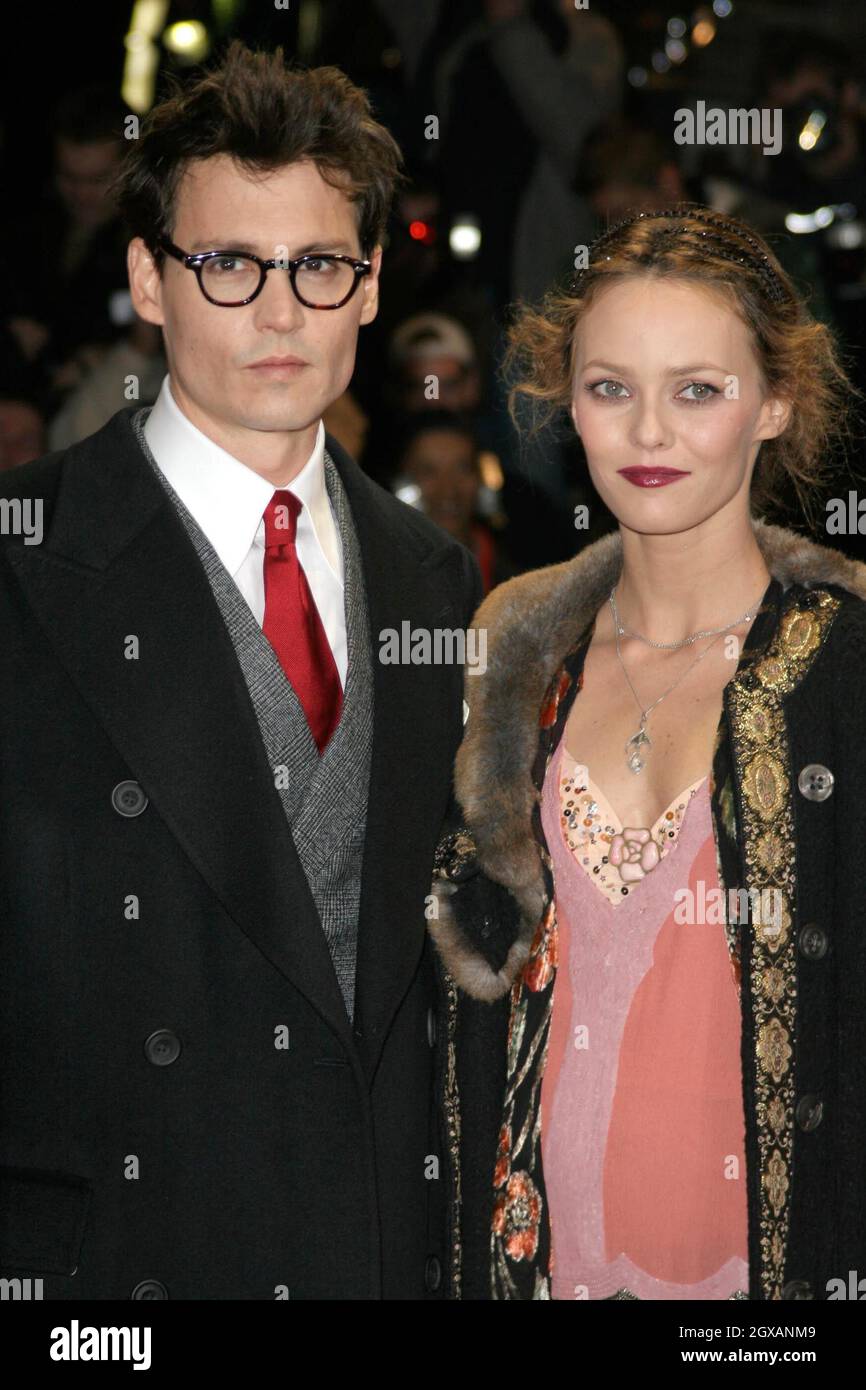 Johnny depp and vanessa paradis hi-res stock photography and images - Alamy