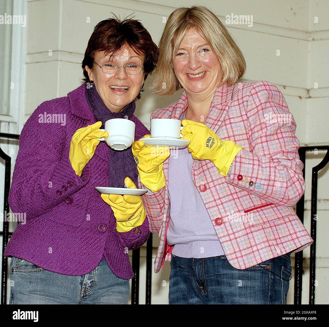Julie walters victoria wood hi-res stock photography and images - Alamy