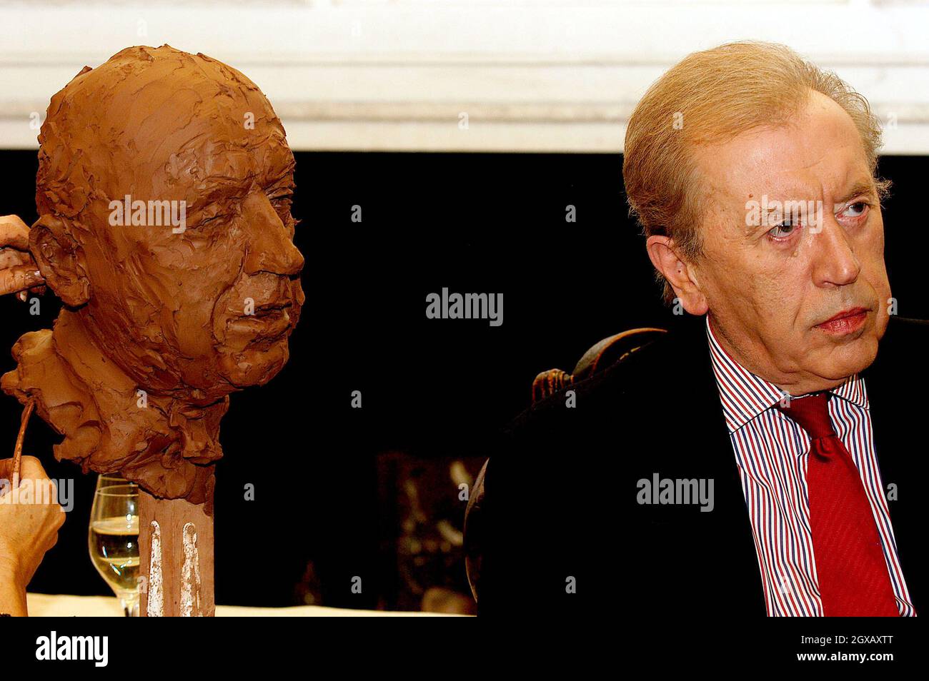 Sir David Frost sat for sculptor Frances Segelman at a charity event at ...