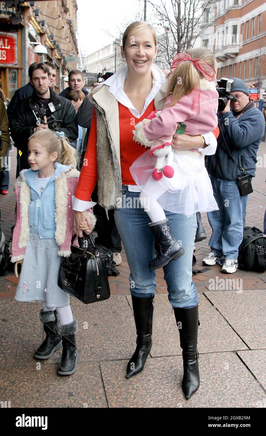 Tanya Bryer and children at the Spongebob and Squarepants movie ...