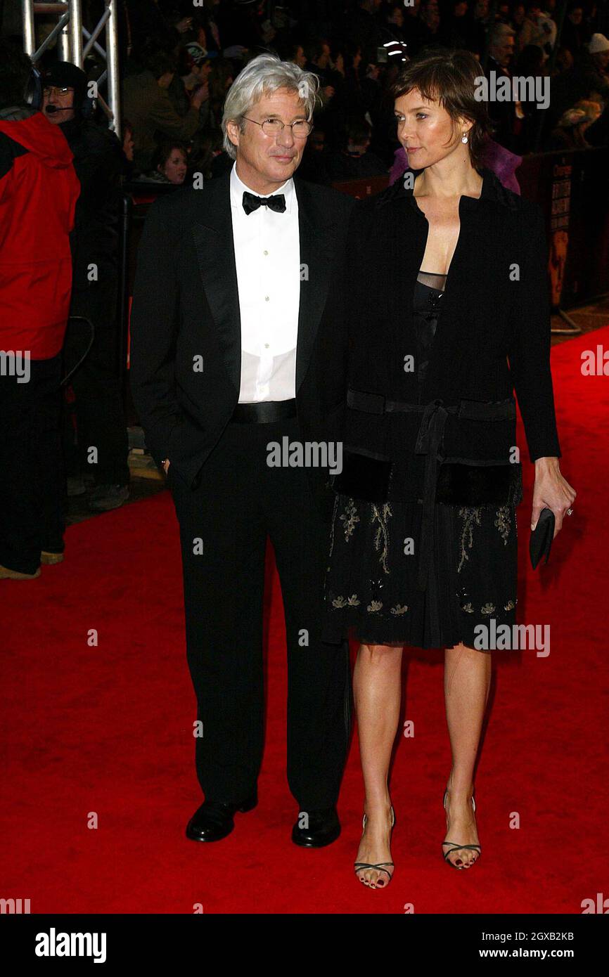 Richard Gere and Carey Lowell arrive at the 2005 BAFTA's at the Odean ...