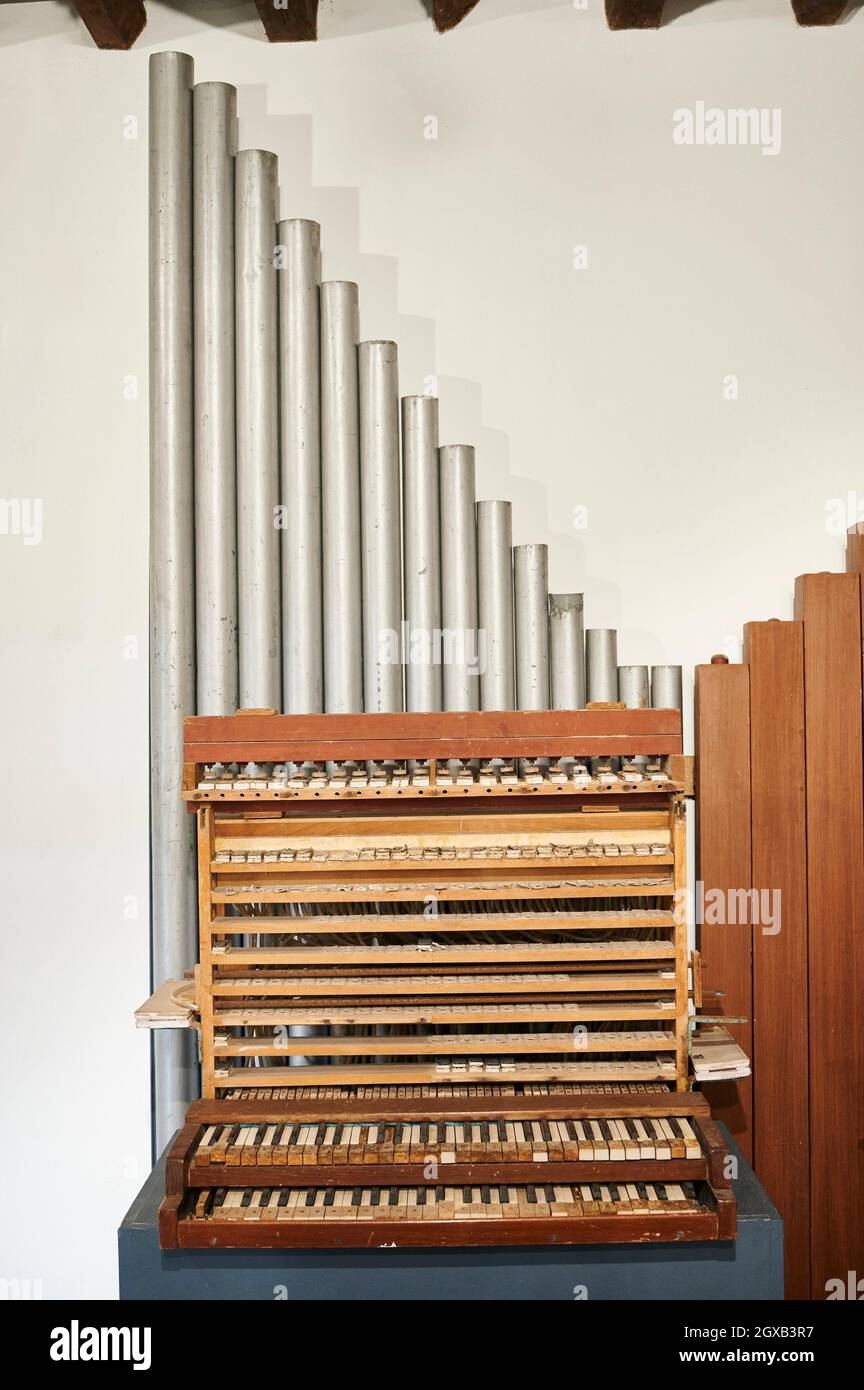 Del wood piano hi-res stock photography and images - Alamy