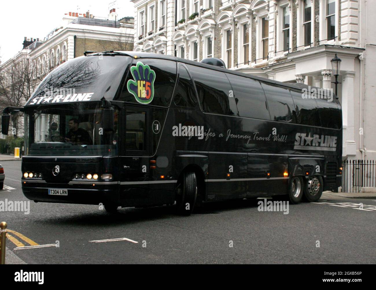 Hi 5 space magic launch hi-res stock photography and images - Alamy