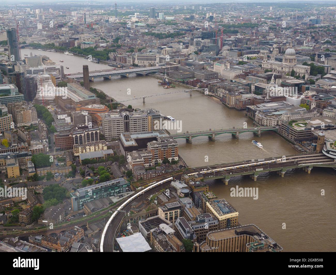 London river aerial hi-res stock photography and images - Alamy