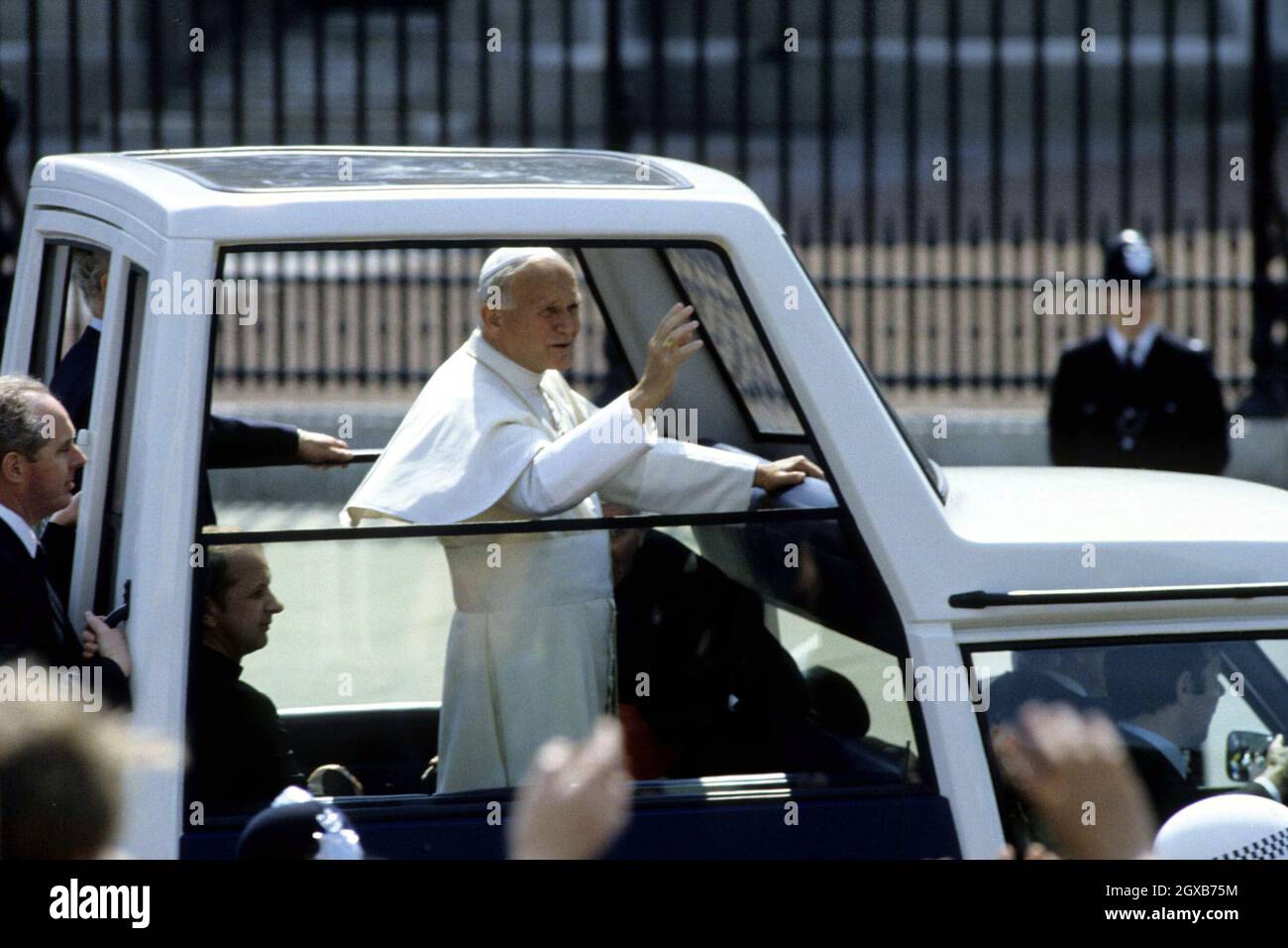 The First Popemobile