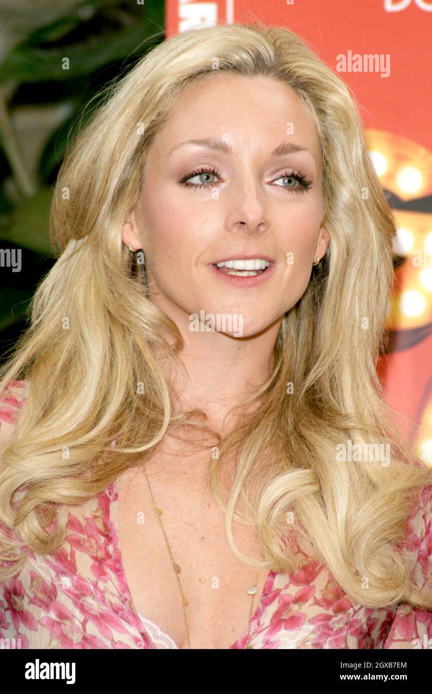 Jane Krakowski at the photocall for the West End musical"Guys and Dolls ...