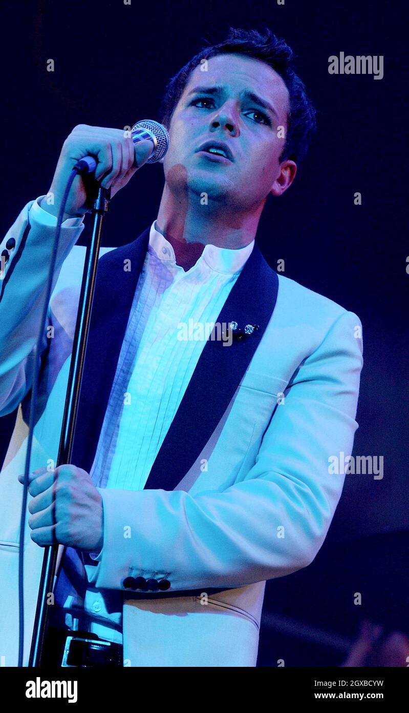 The Killers played live at the 2005 Glastonbury Festival. Torrential ...