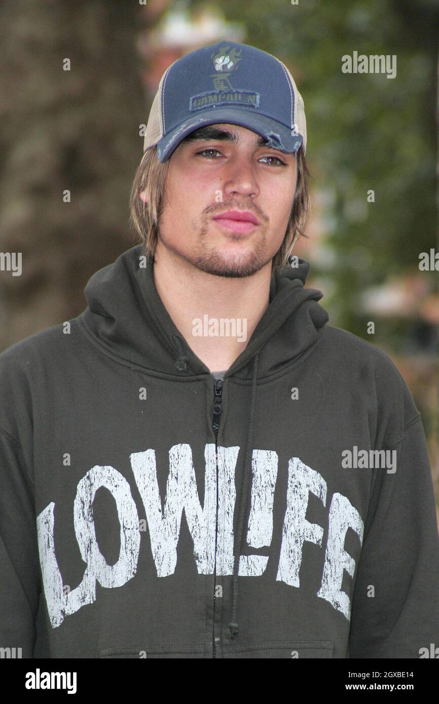 Charlie Simpson of Fightstar set to perform at Imperial Pub in Central ...