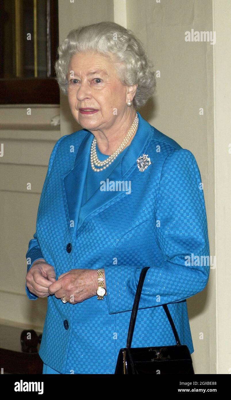 President hu jintao and wife liu yongqing hi-res stock photography and ...
