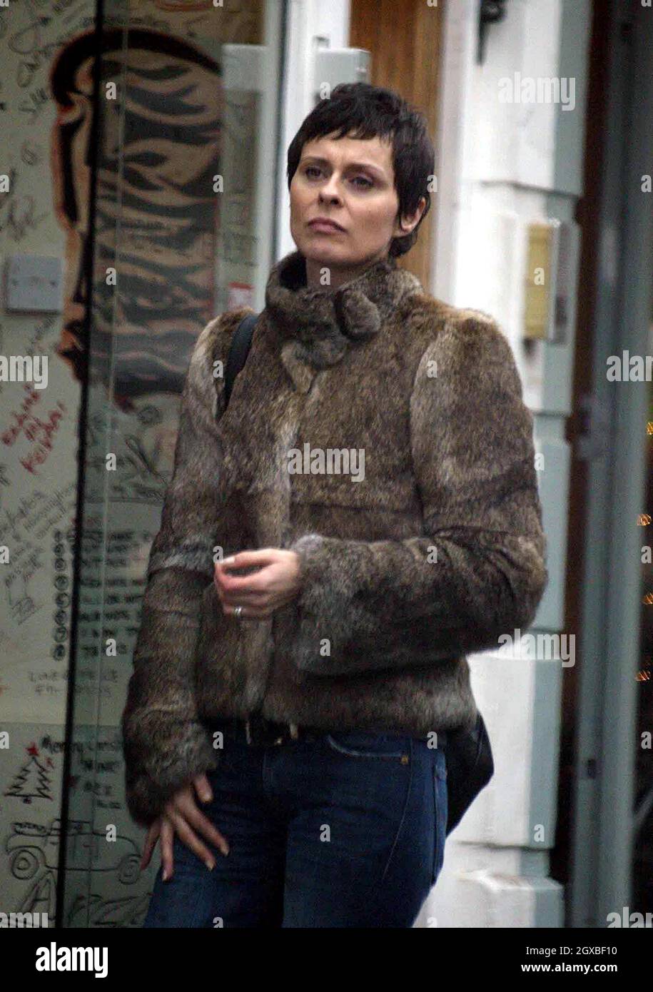 Lisa Stansfield and her partner out walking in west London. The ...