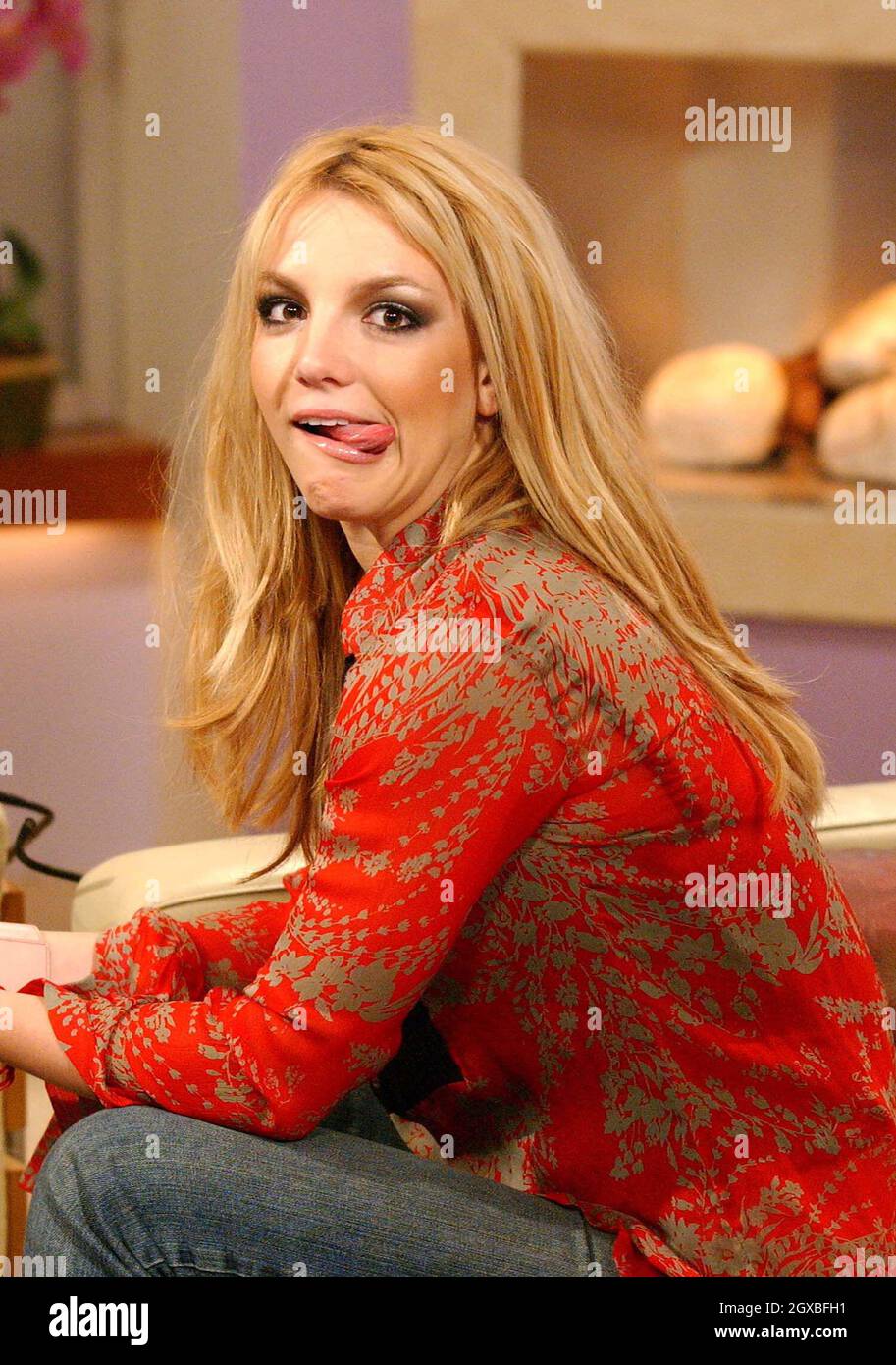 Britney Spears on Richard and Judy TV Show Stock Photo - Alamy