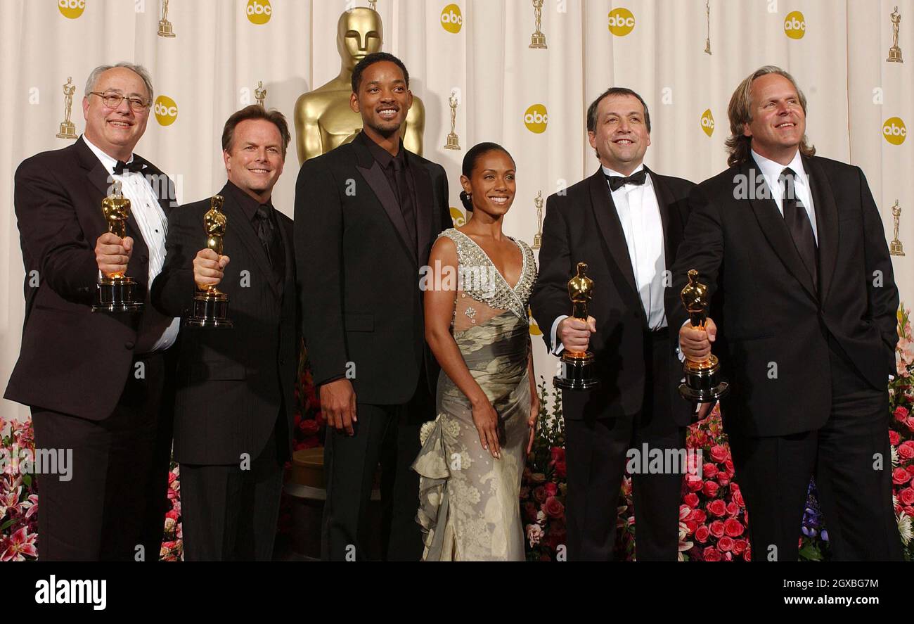 Holding their Academy Awards for Best Visual Effects for their work on ...