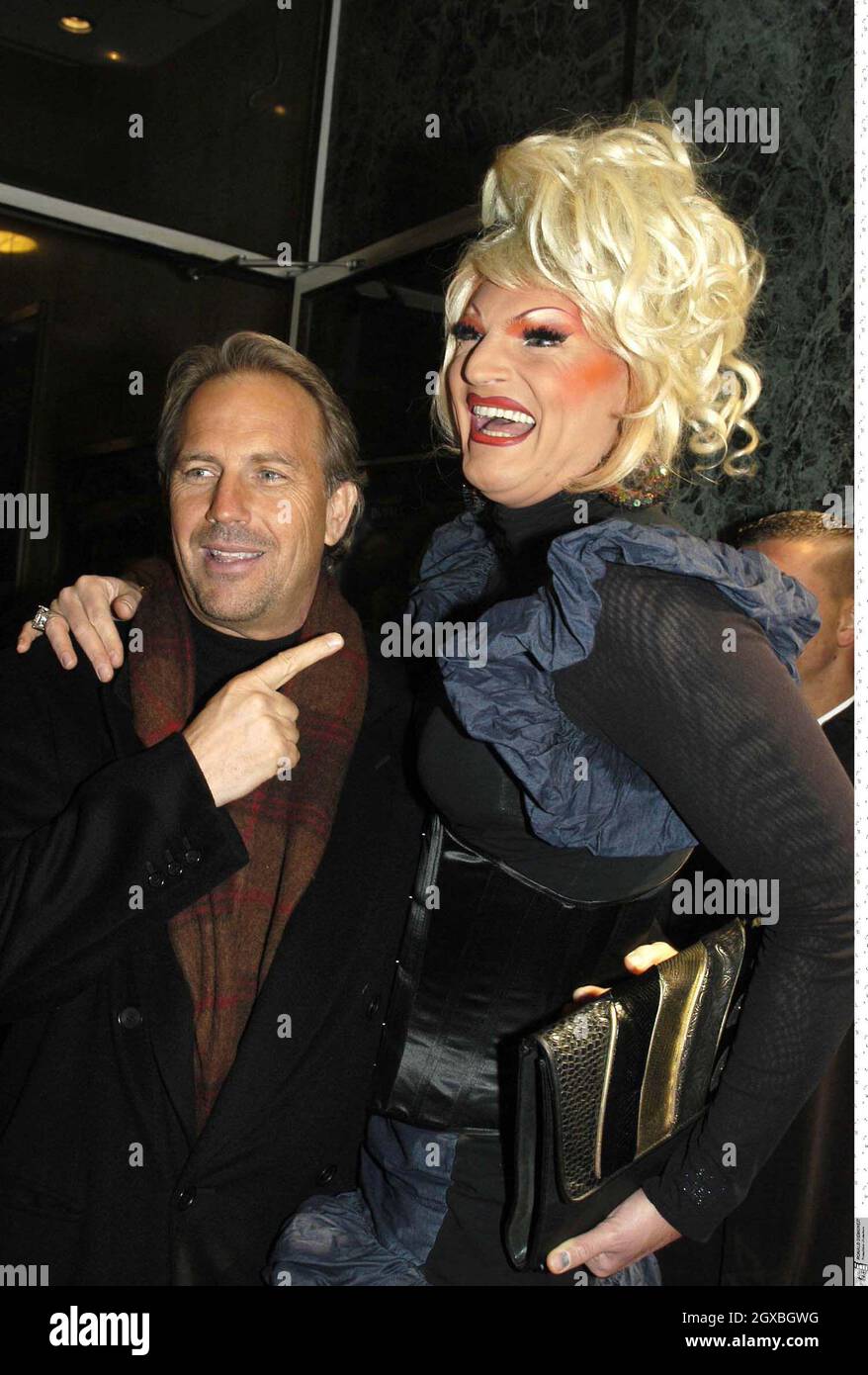 Kevin Costner with drag queen Olivia Jones at the Premiere of 'Open Range' in Hamburg, Germany ...