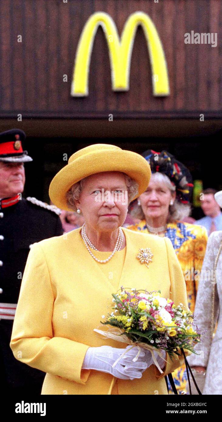 The queen outside the mcdonalds drive thru restaurant hi-res stock ...