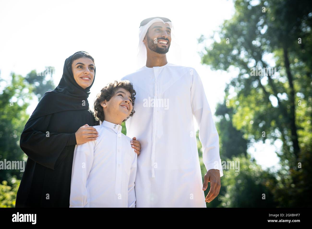 Traditional emirate family hi-res stock photography and images - Alamy