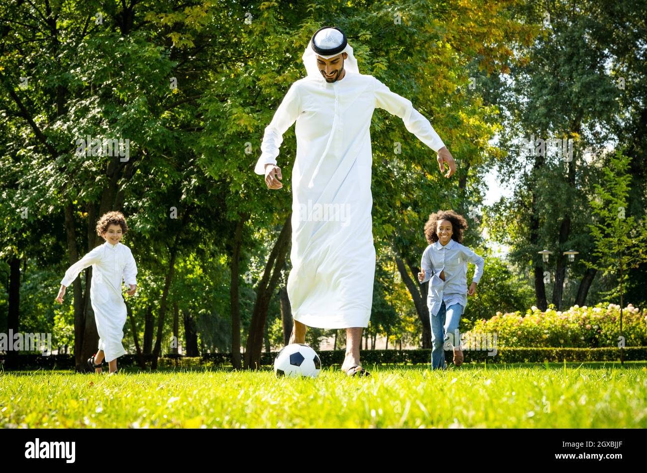 Emirati father and son hi-res stock photography and images - Alamy